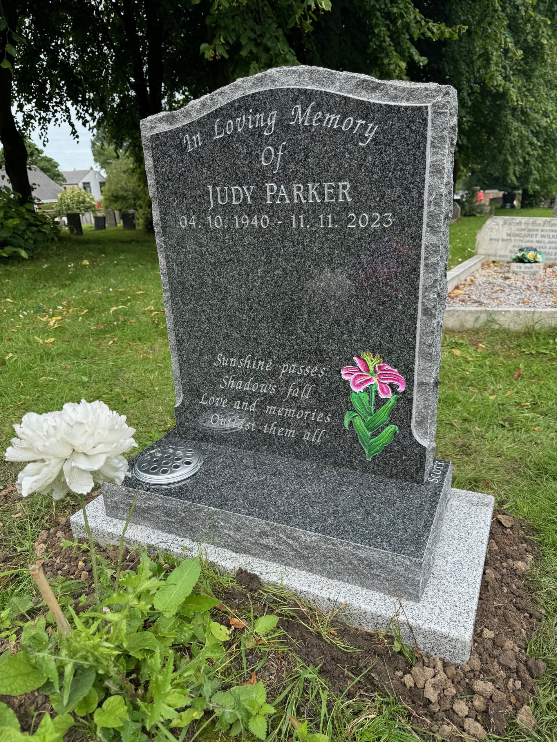 Latest Memorials - Quality Headstones | Memorials | Stone Masons ...